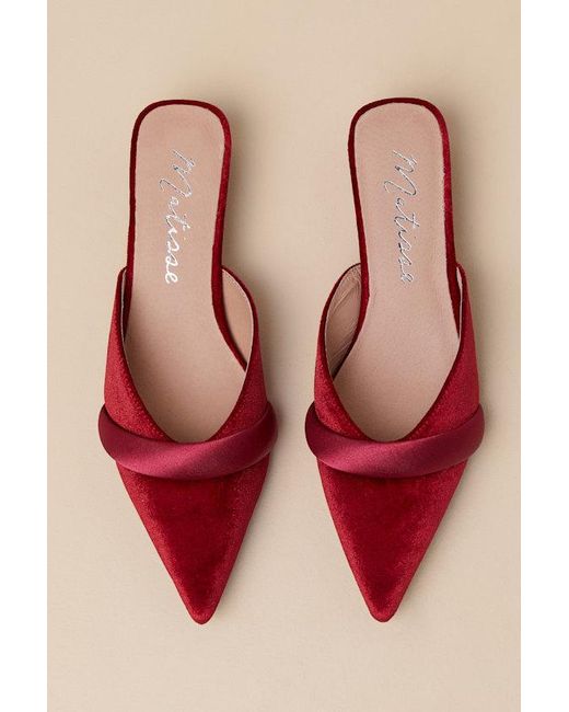 Matisse Kellan Velvet Pointed-Toe Kitten Heel Pumps in Red | Lyst UK