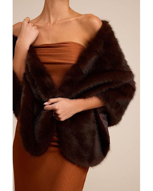 Lulus Upscale Approach Dark Faux Fur Stole in Black | Lyst UK