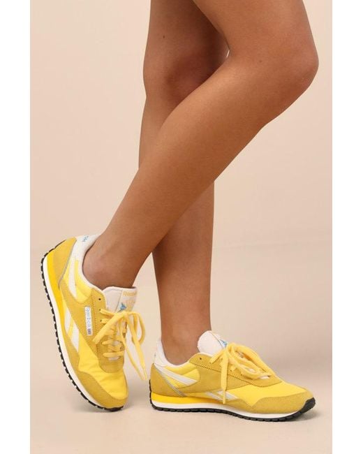 Reebok Classic Az Golden Haze And Chalk Lace-Up Sneakers in Yellow | Lyst
