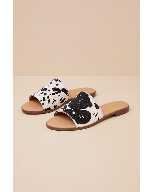 Dingo Tabby Cow Calf Hair Slide Sandals in Natural | Lyst