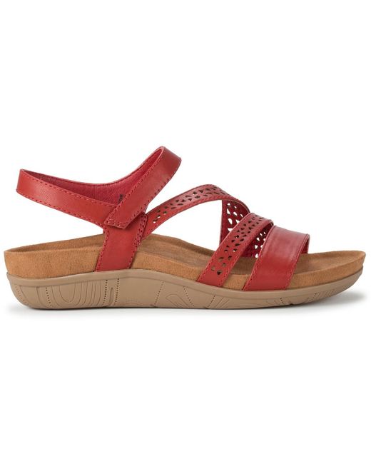 BareTraps Jinna Round Toe Sandals in Red | Lyst