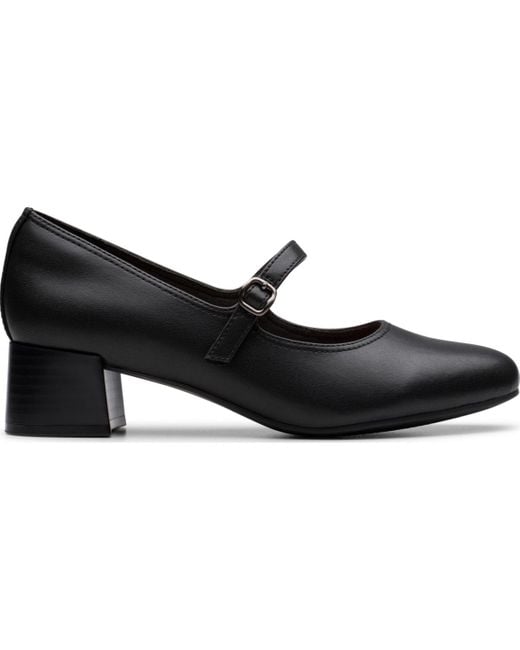 Clarks Iridessa Rae Square Toe Pumps in Black | Lyst