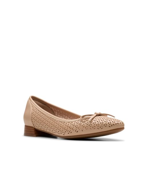 Clarks Collection Natalyn Step Slip-on Shoes in Natural | Lyst