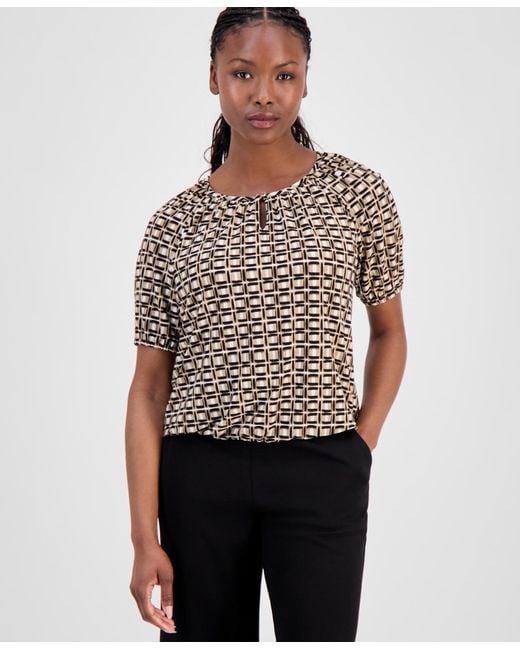 Anne Klein Anne Klein Essential Petite Keyhole-cutout Top | Lyst