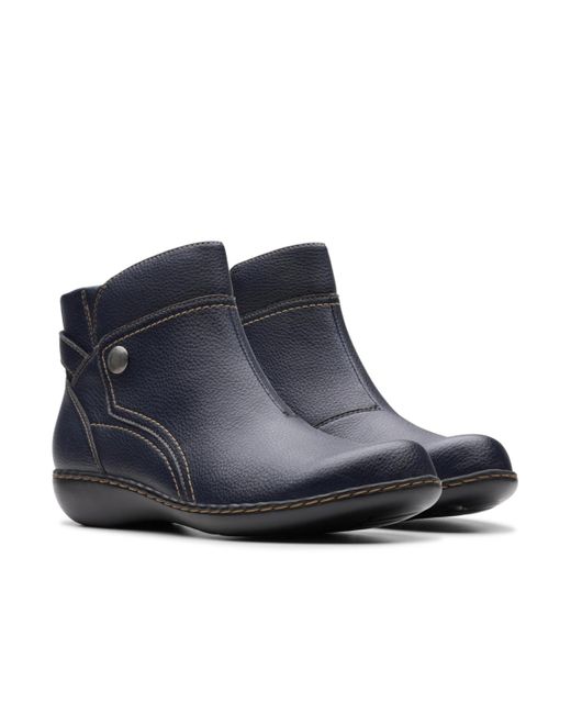 Clarks Collection Ashland Mabel Flat Boots in Blue | Lyst