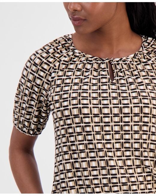 Anne Klein Anne Klein Essential Petite Keyhole-cutout Top | Lyst