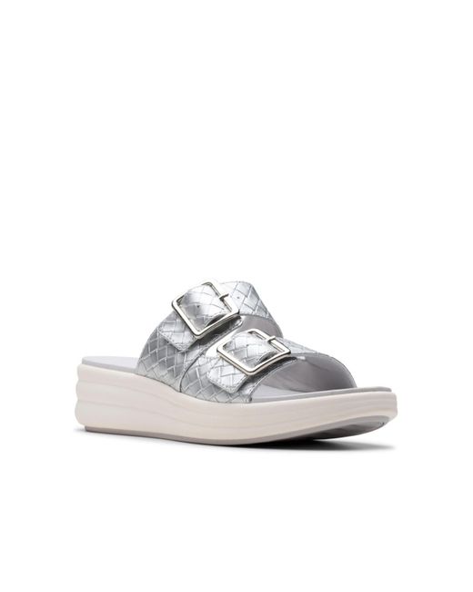 Clarks Cloud Steppers Drift Peep Toe Sandals in White | Lyst