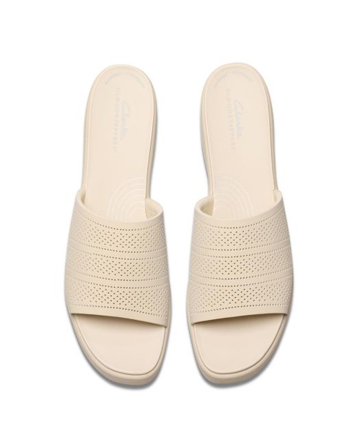 Clarks Cloudsteppers Drift Twist Slip-on Flat Sandals in Natural | Lyst