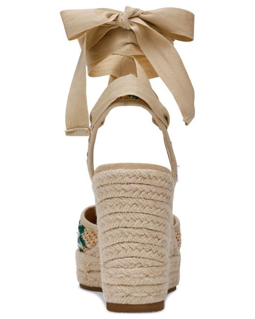 Steve Madden Vero Platform Raffia Wedge Sandals in Metallic | Lyst