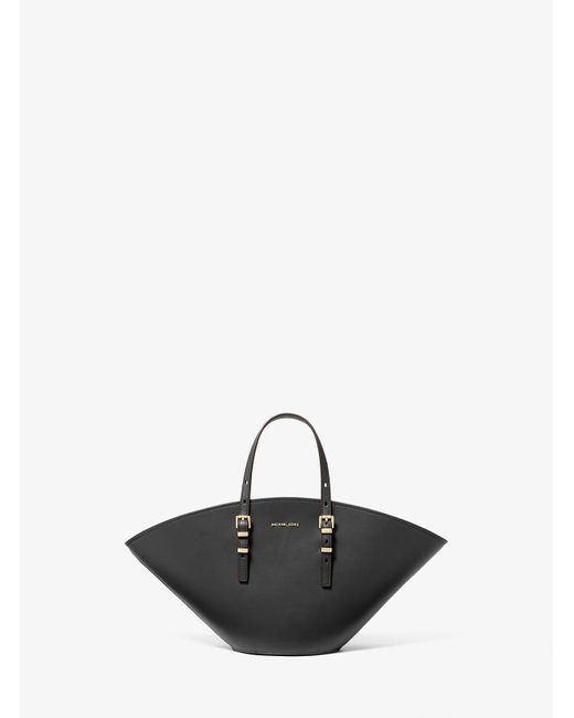 MICHAEL Michael Kors Mk Isa Small Leather Fan Tote Bag in White | Lyst UK