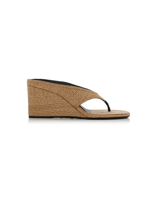 Alaïa Cube Raffia Thong Wedge Sandals in Natural | Lyst