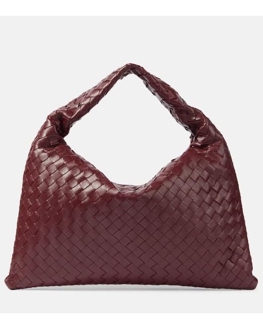 Bottega Veneta Hop Small Leather Shoulder Bag in Purple | Lyst