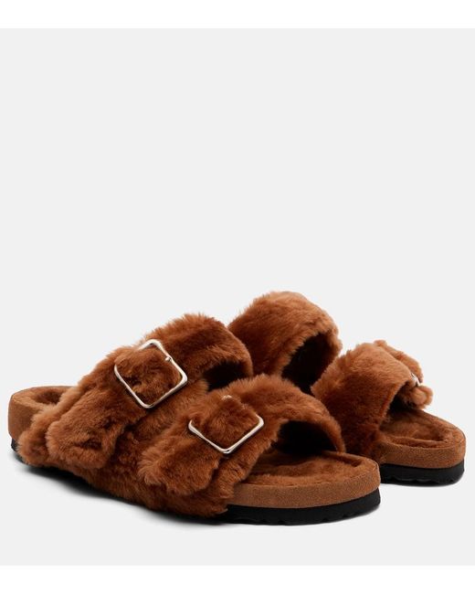 Birkenstock Arizona Shearling Slides in Brown | Lyst UK