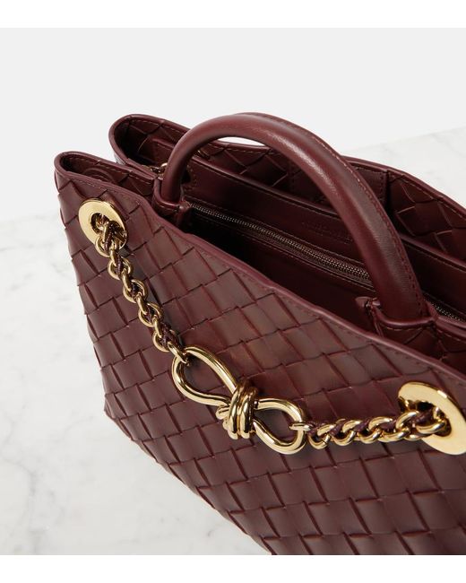 Bottega Veneta Andiamo Chain Knot Small Leather Tote Bag in Red | Lyst