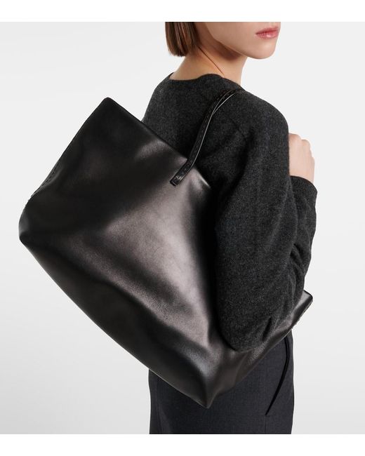 The Row Nuance Leather Tote Bag in Black | Lyst