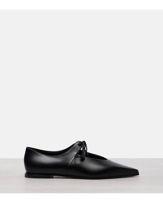 Max Mara Laceup Leather Flats in Black | Lyst