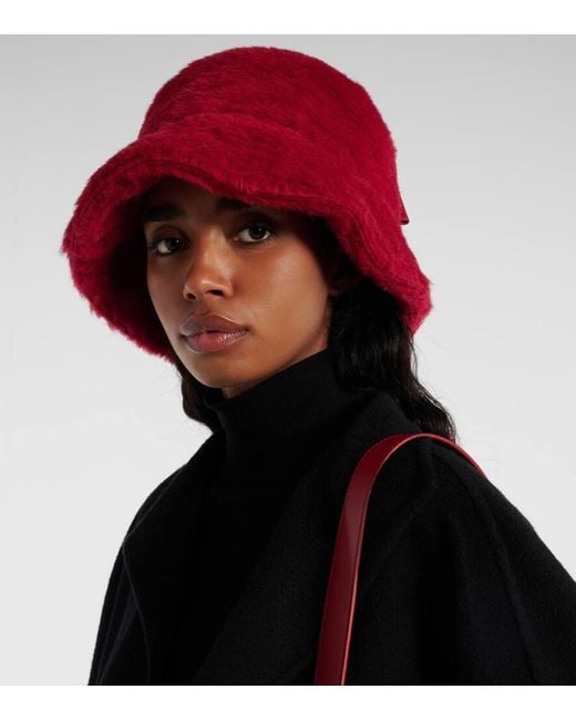 Max Mara Figura Wool And Silk Teddy Bucket Hat in Red | Lyst