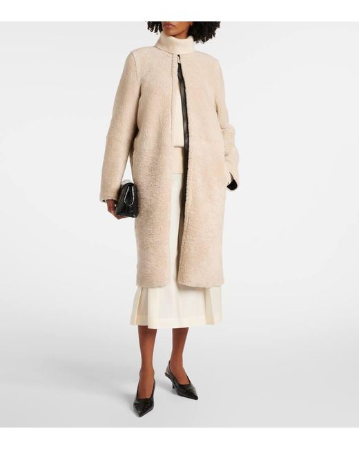 TOTEME Zipped Teddy Shearling Coat in Natural | Lyst