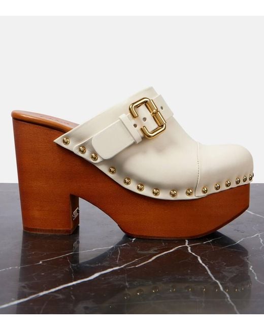 Chloé Jeannette Studded Leather Clogs in White | Lyst