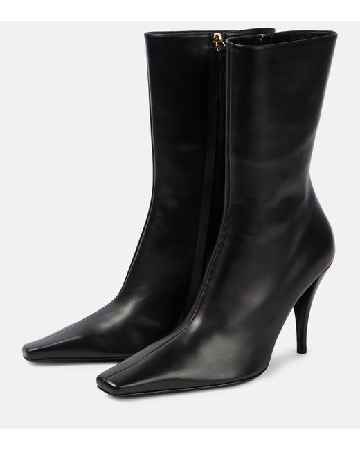 The Row Shrimpton Leather Ankle Boots in Black | Lyst