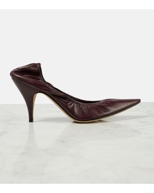 The Row Liisa 80 Leather Pumps in Brown | Lyst