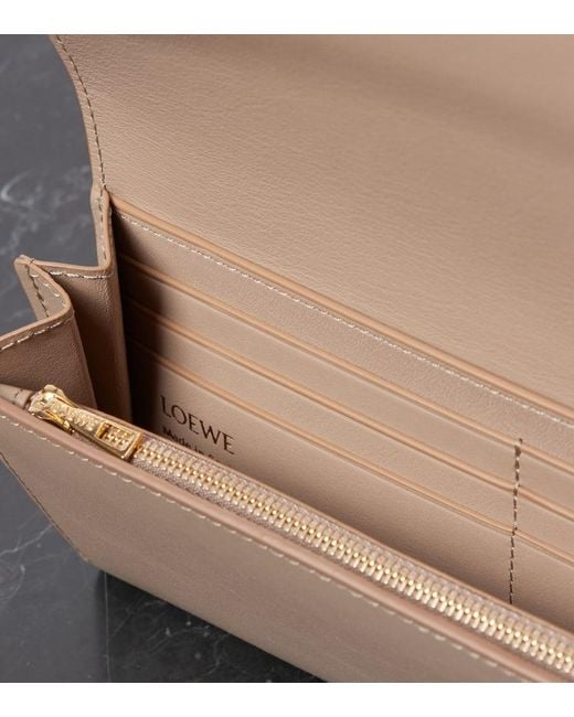 Loewe Continental Pebble Leather Wallet On Chain in Natural | Lyst