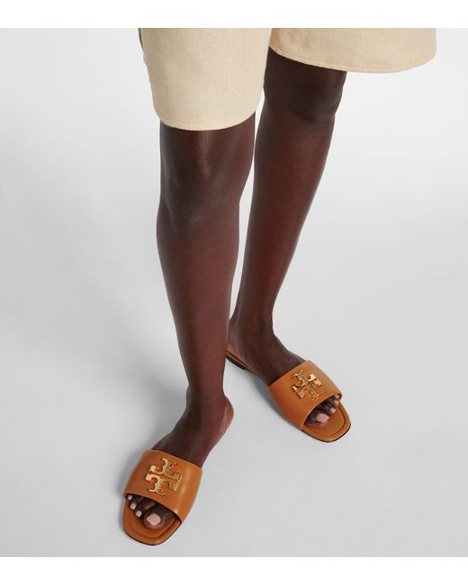 Tory Burch Eleanor T Monogram Leather Slides in Brown | Lyst