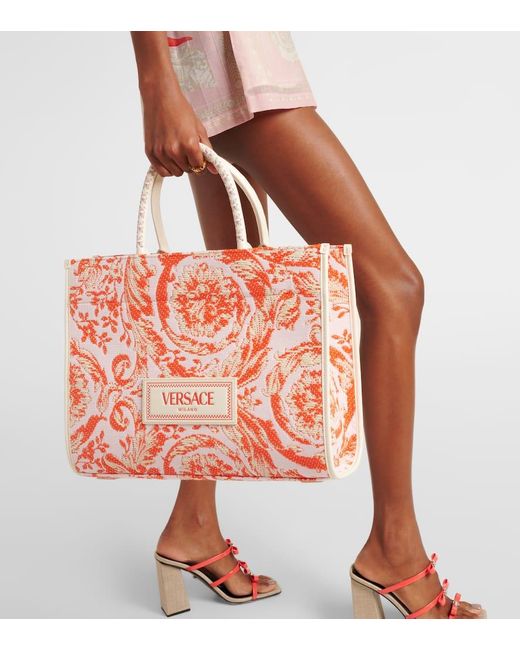 Versace Athena Barocco Large Leather Tote Bag in Red | Lyst