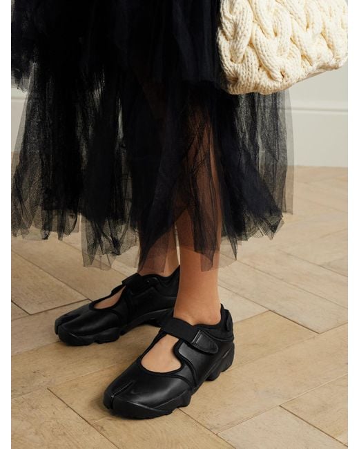 Nike Air Rift Split-Toe Leather Sneakers in Black | Lyst UK