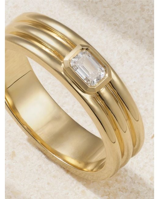 STONE AND STRAND Trio Ridge 14-Karat Diamond Ring in Natural | Lyst