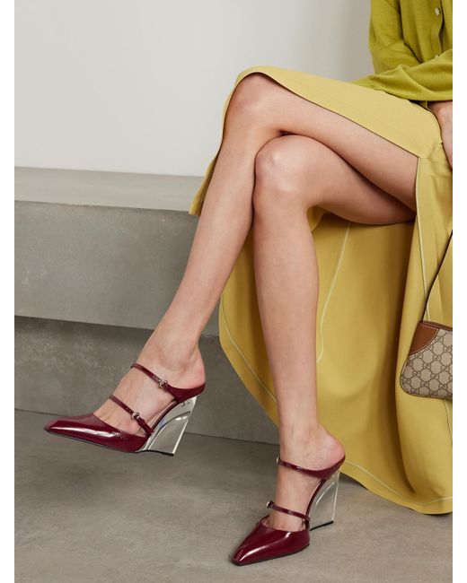 Gucci Glossed-Leather Wedge Mules in Red | Lyst
