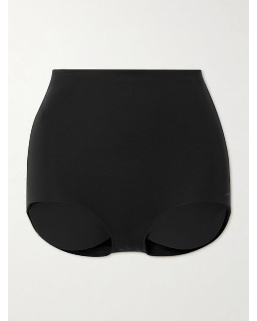 Skims Body Butt Enhancing Padded Briefs in Black | Lyst