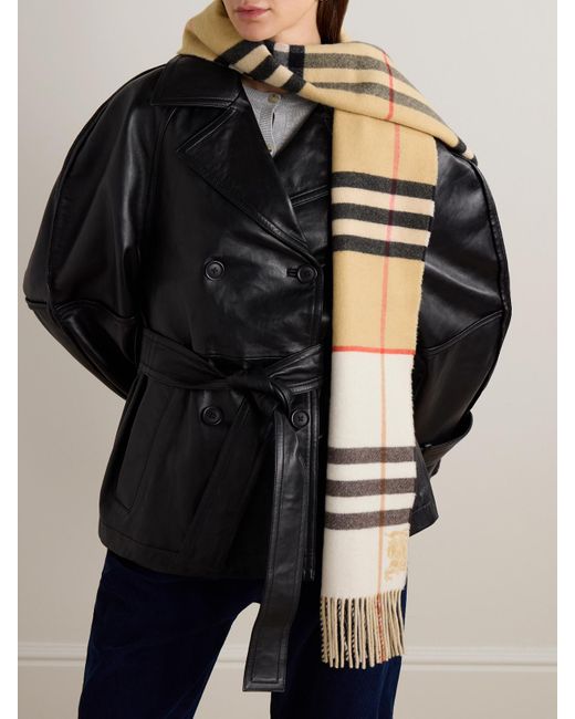 Burberry Fringed Checked Cashmere Scarf in Natural | Lyst UK