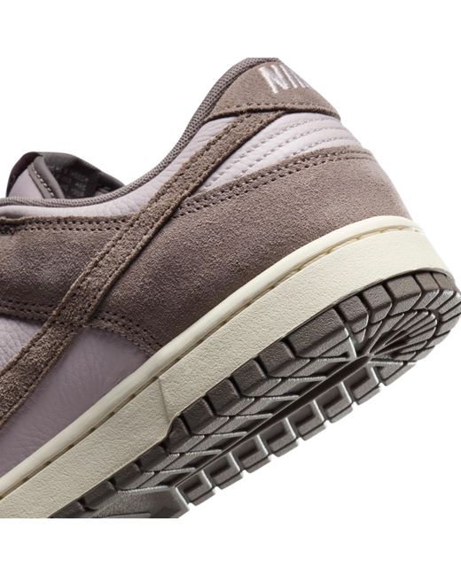 Nike Dunk Low Retro Se Leather/Suede Shoes in Brown for Men | Lyst