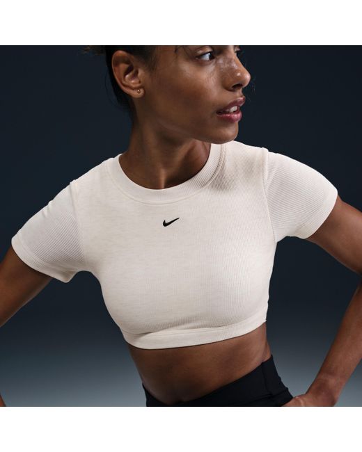 Nike Sportswear Classic Light-Support Baby Tee Bra in White | Lyst