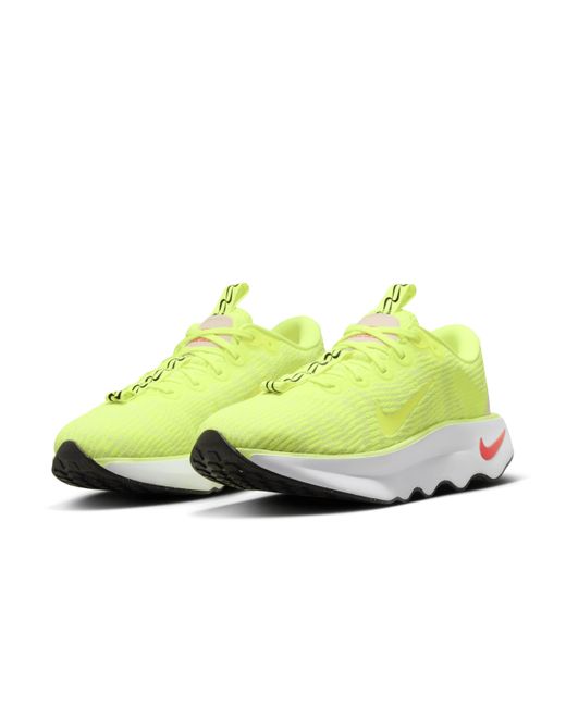 Nike Motiva Walking Shoes in Yellow | Lyst