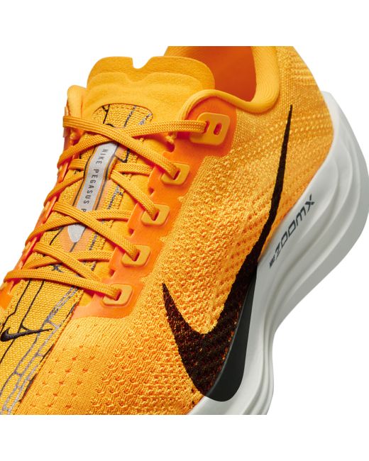 Nike Pegasus Plus Lv8 Road Running Shoes in Yellow for Men | Lyst
