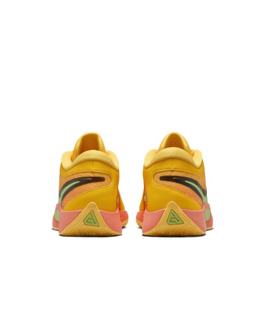 Nike Giannis Freak 6 'Fright Night' Basketball Shoes in Pink for Men | Lyst