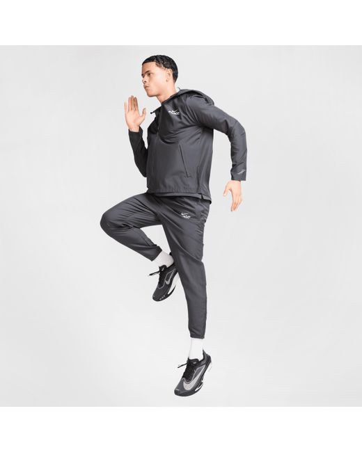 Nike Miler Flash Water-Repellent Running Jacket in Gray for Men | Lyst