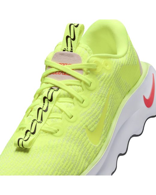 Nike Motiva Walking Shoes in Yellow | Lyst