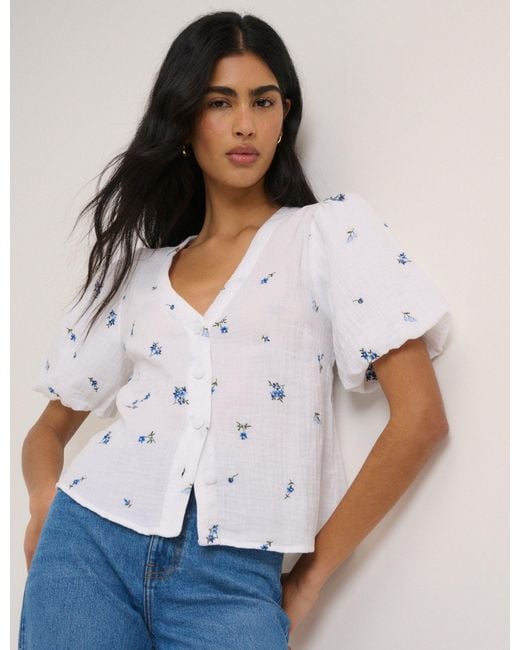 Nobody's Child Ditsy Floral Puff Sleeve Top in White | Lyst UK