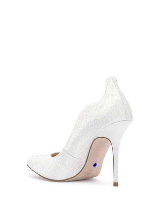 Jessica Simpson Wayva Pointed Toe Pump in White | Lyst
