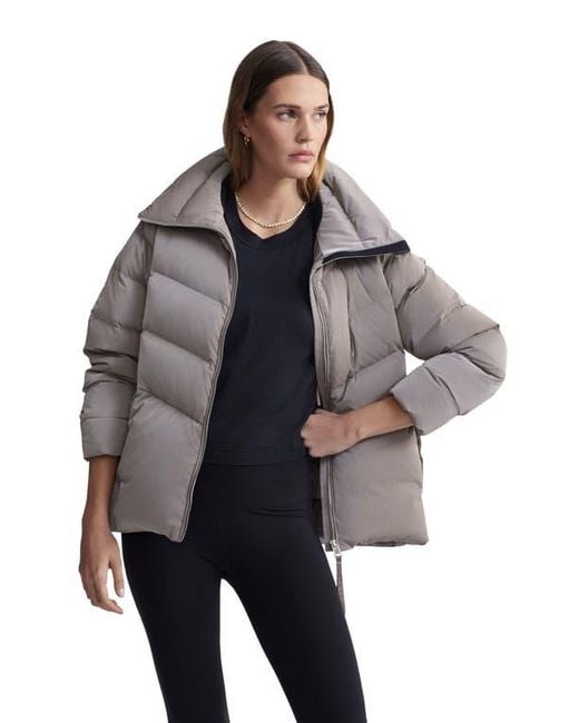 Varley Alena 700 Fill Power Down Puffer Jacket in Gray | Lyst