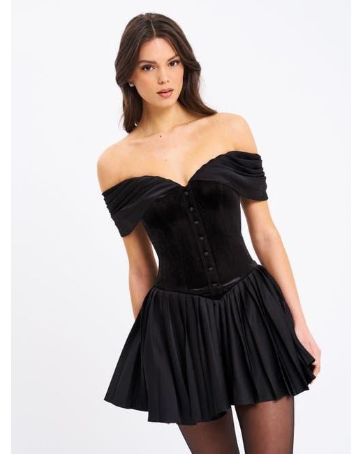 Miss Circle Echo Velvet Off-Shoulder Pleated Mini Dress in Black | Lyst
