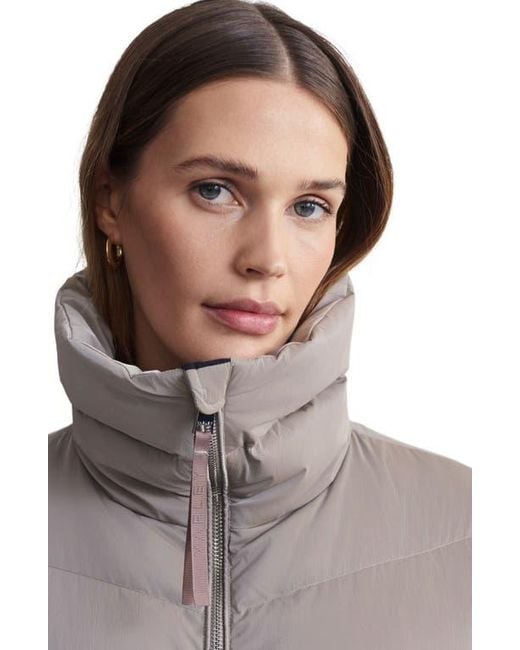 Varley Alena 700 Fill Power Down Puffer Jacket in Gray | Lyst