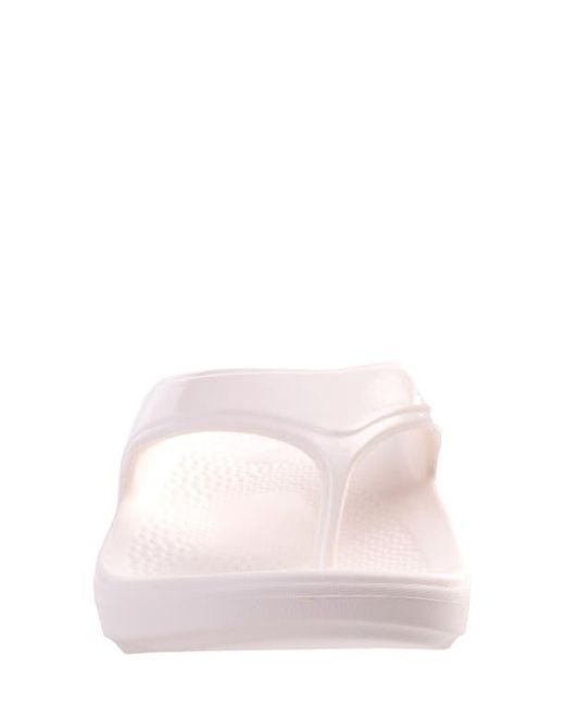 Revitalign Fusion Energy Flip Flop in Pink | Lyst