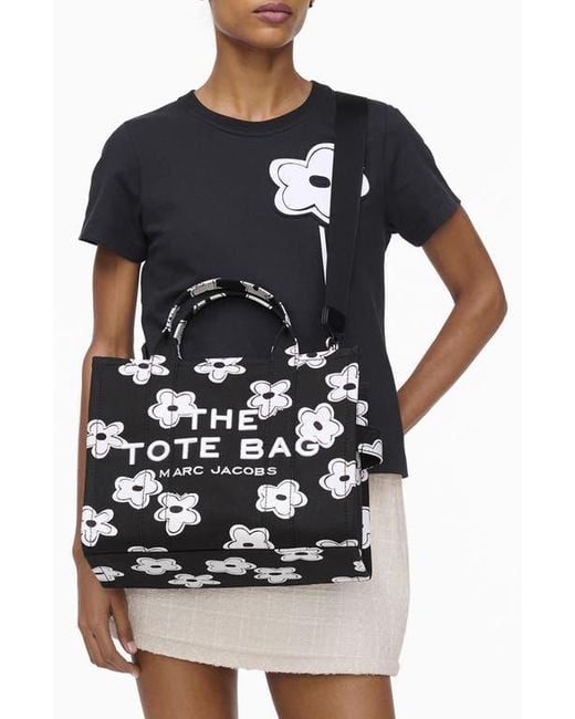 Marc Jacobs The Daisy Canvas Medium Tote Bag in Black | Lyst