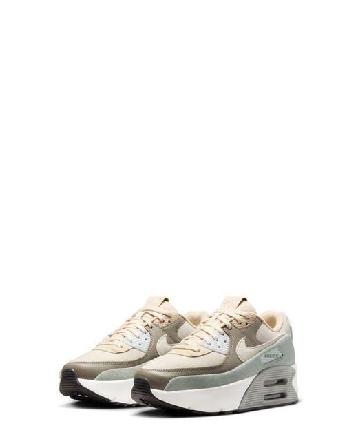 Nike Air Max 90 Lv8 Platform Sneaker in Metallic | Lyst
