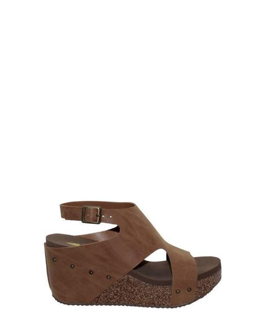 Volatile Poolside Water Resistant Wedge Platform Sandal in Brown | Lyst