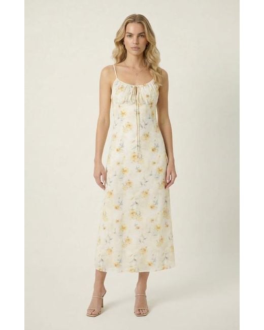 Modenaire Floral Midi Dress in Natural | Lyst